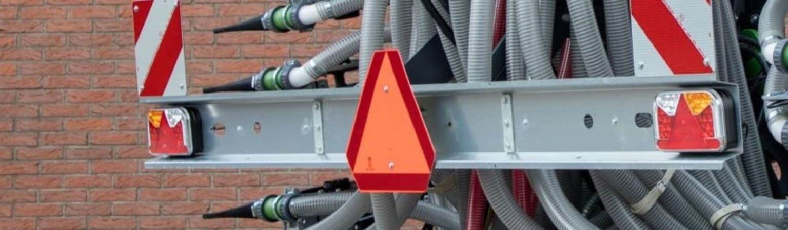 Tractor on public roads, what rules apply? - TRALERT®